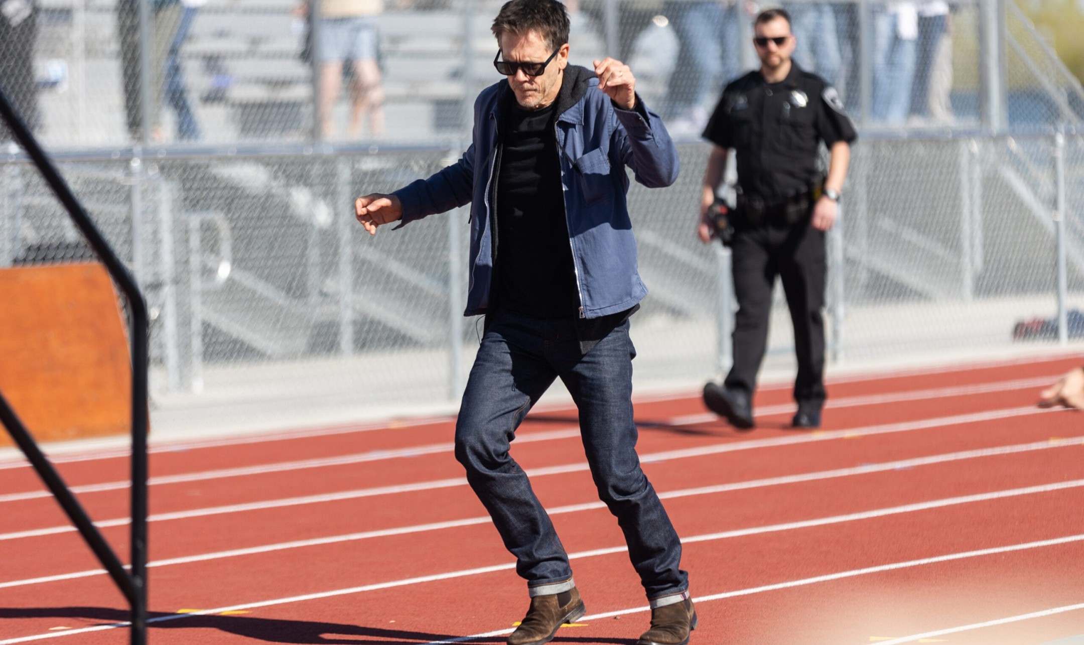 Kevin Bacon regresó a la escuela de Utah donde filmó la emblemática ...